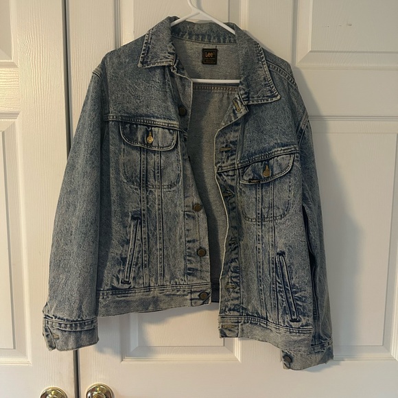 Lee | Jackets & Coats | Vintage Lee Denim Jacket Wears Around Mens M ...